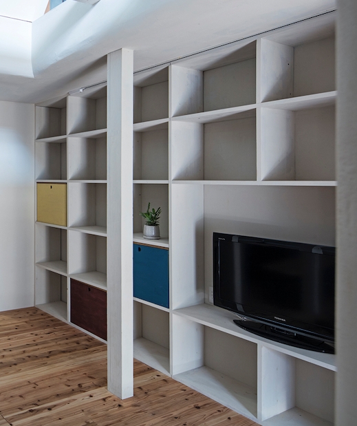 造作収納家具 スギ ムク・ボード t=24mm チャフウォール塗装 | TECTURE（テクチャー）