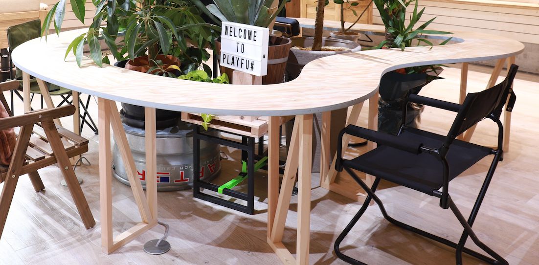 特注テーブル ラーチ合板 t=24mm クリア塗装 | TECTURE（テクチャー）