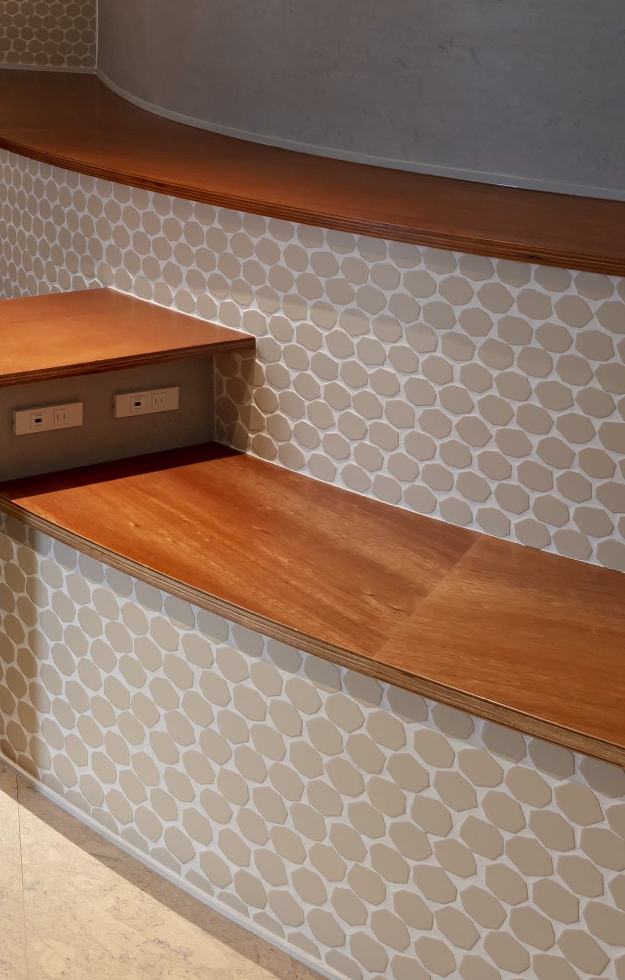 造作ベンチ ラワン合板t=24mm 染色塗装 | TECTURE（テクチャー）