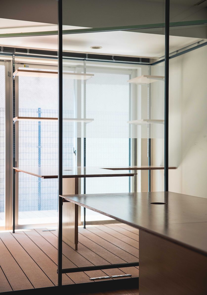 造作棚、テーブル、パーティション St.PL-2.3mm 曲げ加工 ポリカーボネト t=6mm | TECTURE（テクチャー）