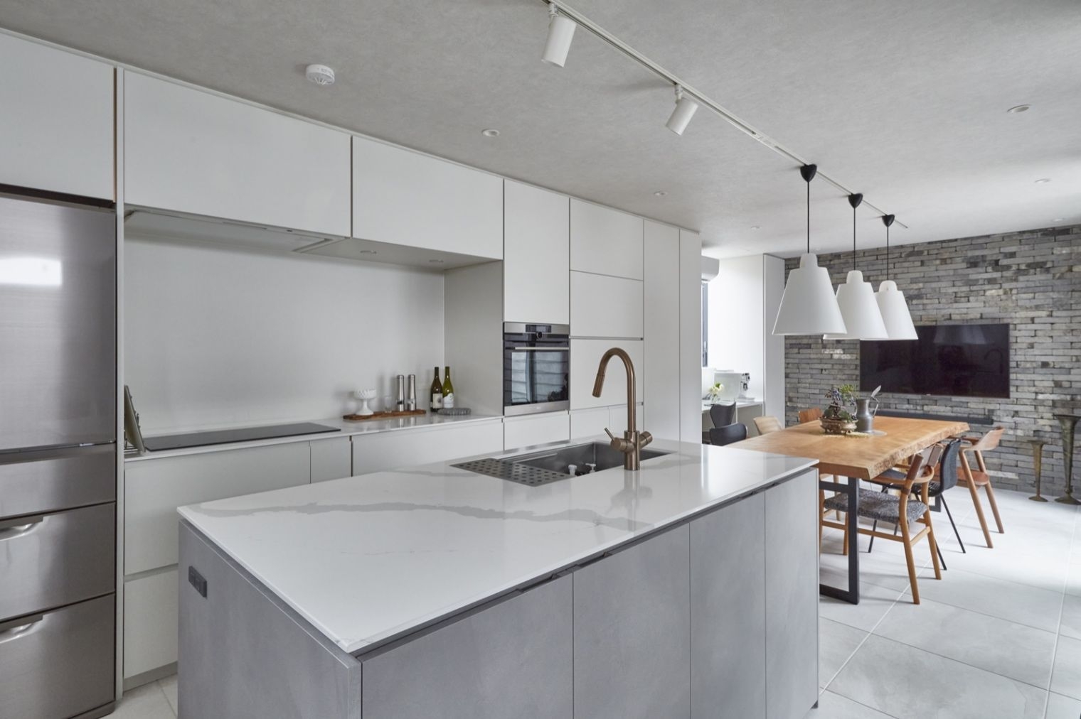 PLUSの写真 | TECTURE（テクチャー）