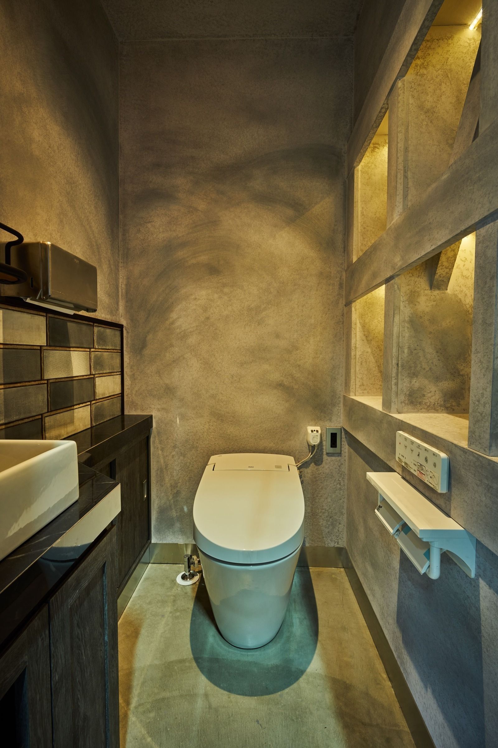 AK GARAGEの写真 | TECTURE（テクチャー）