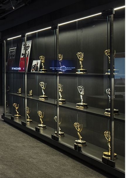 特注ショーケース St-PL 黒皮仕上げ | TECTURE（テクチャー）