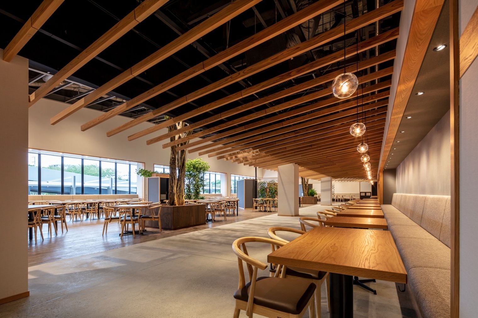 Lounge with Big Eavesの写真 | TECTURE（テクチャー）