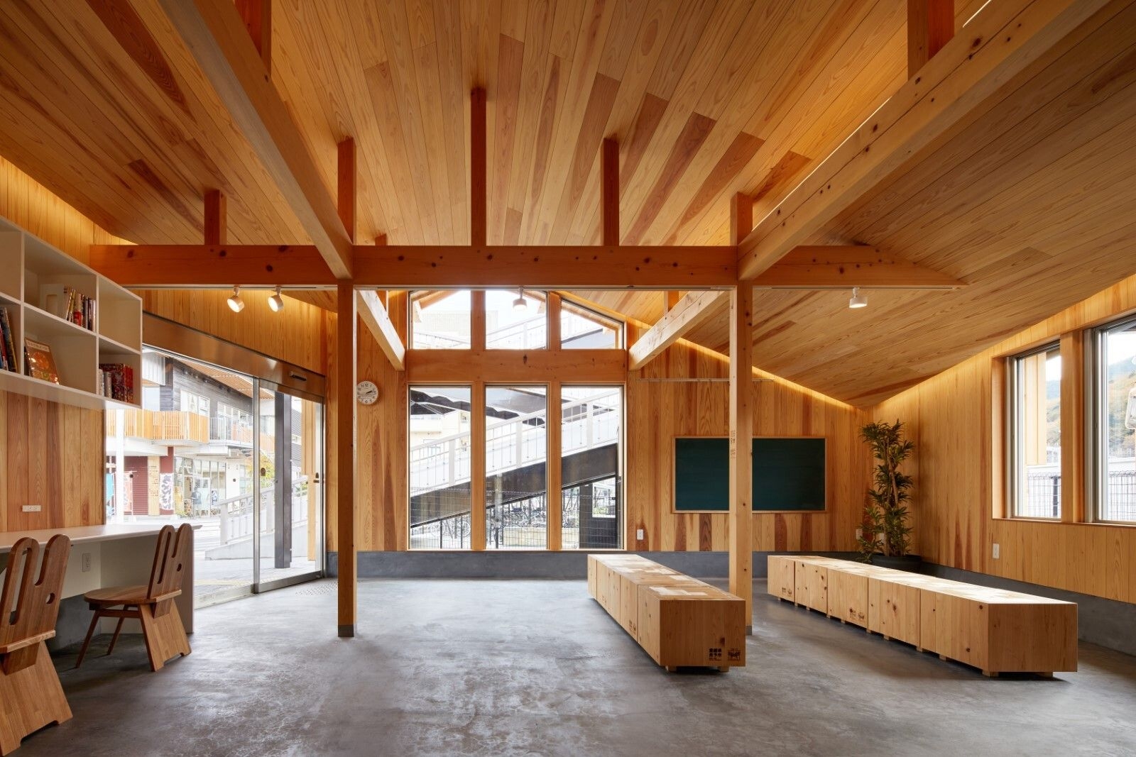 JR卯之町駅舎の写真 | TECTURE（テクチャー）