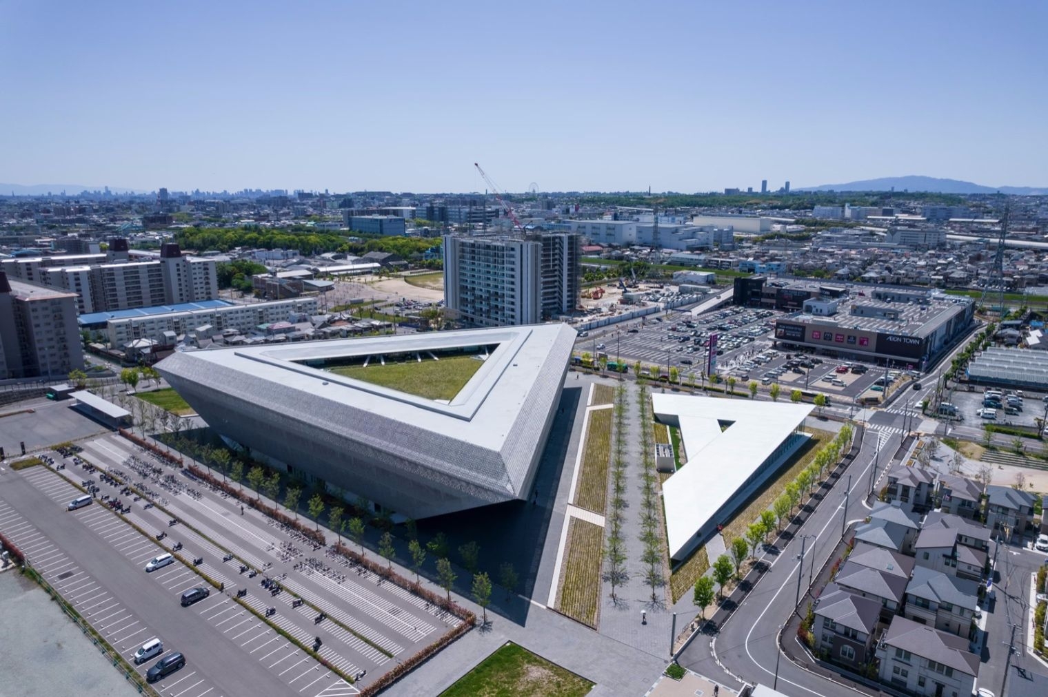 追手門学院大学 茨木総持寺キャンパス ACADEMIC ARKの写真 | TECTURE（テクチャー）