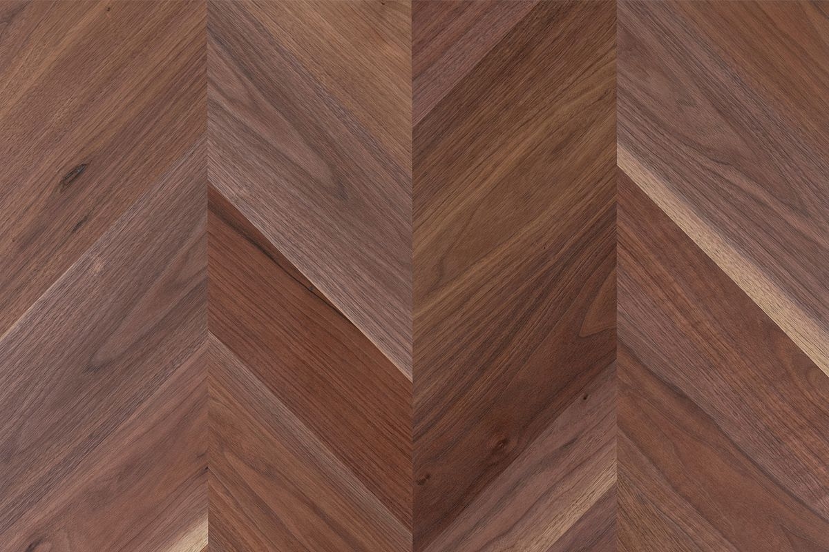 リアルパネル/ウォールナットラスティック ヘリンボーン - 4mm合板仕様 | TECTURE（テクチャー）