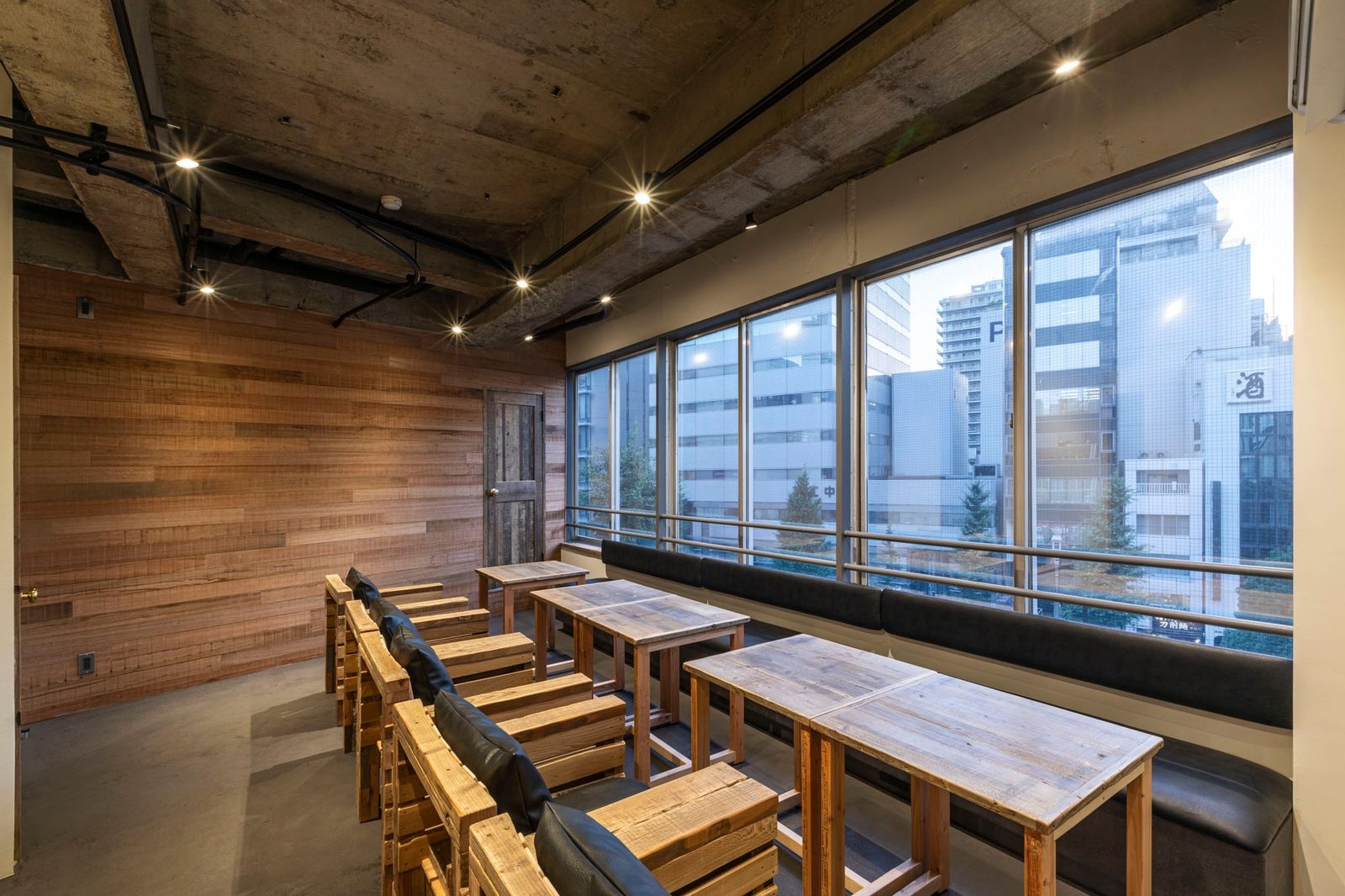 LOUNGE B | TECTURE（テクチャー）