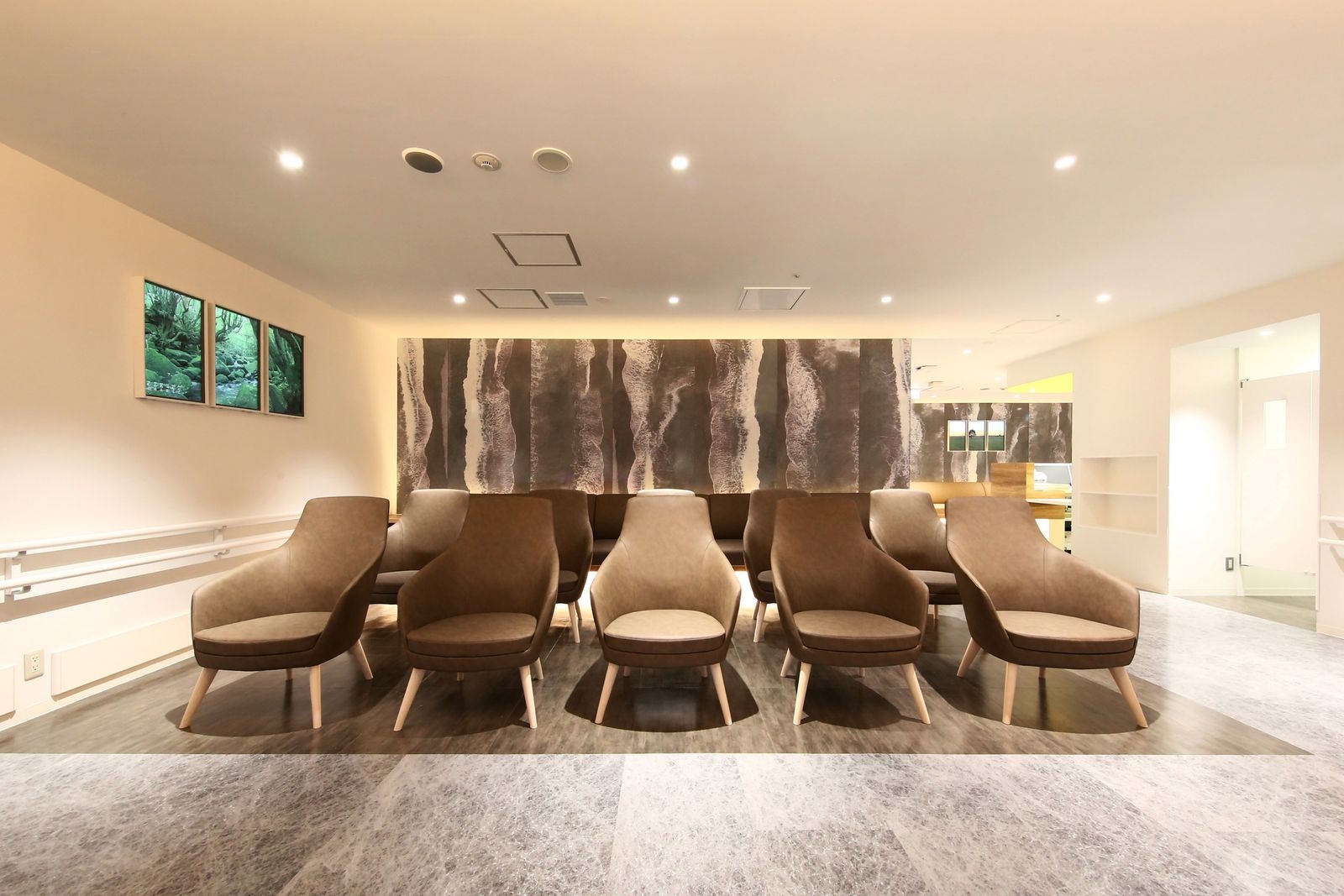 大阪公立附属病院 MRリニアック待合室の写真 | TECTURE（テクチャー）