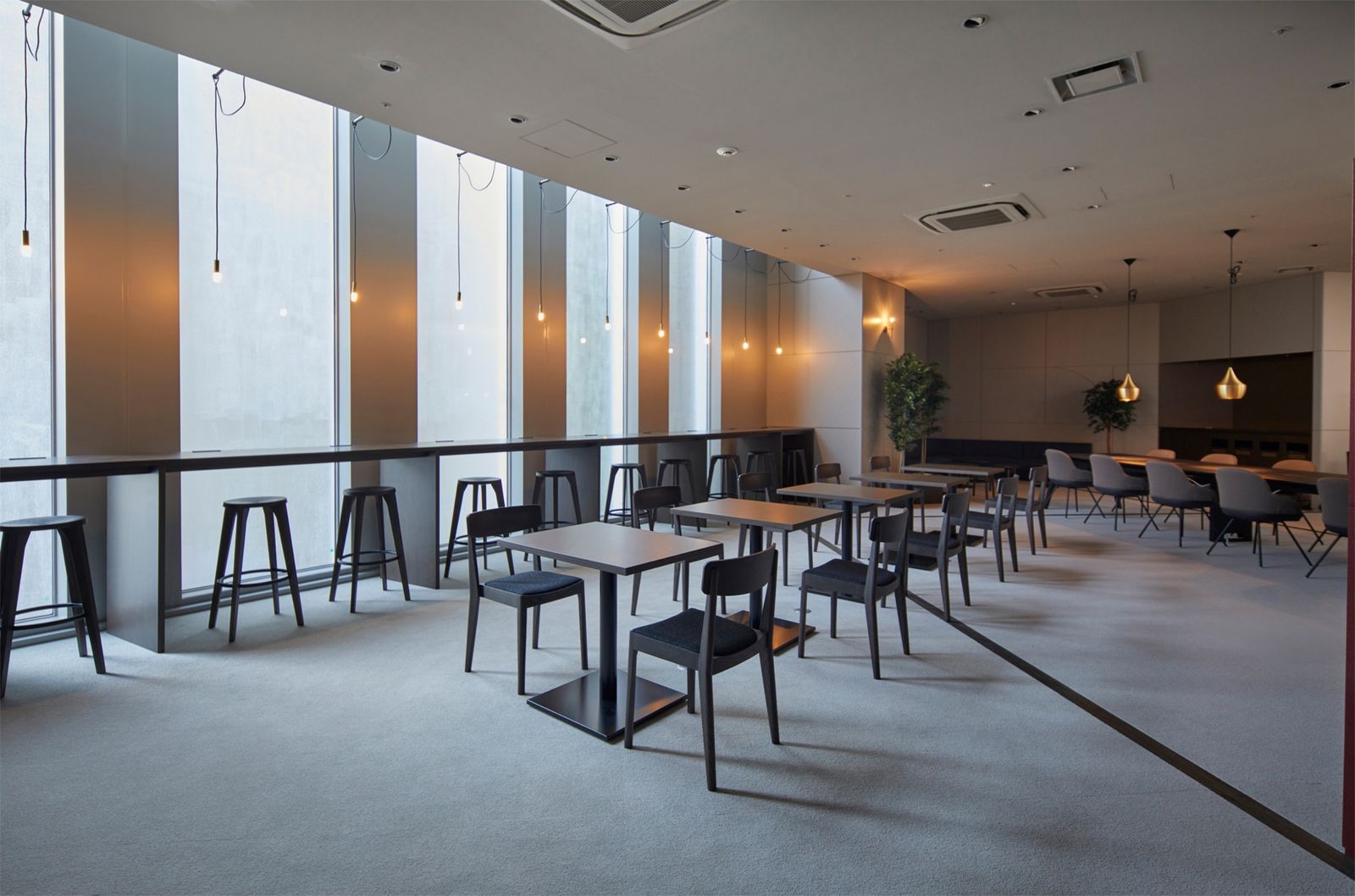 大阪梅田ツインタワーズ・ノース WORKER’S LOUNGEの写真 | TECTURE（テクチャー）