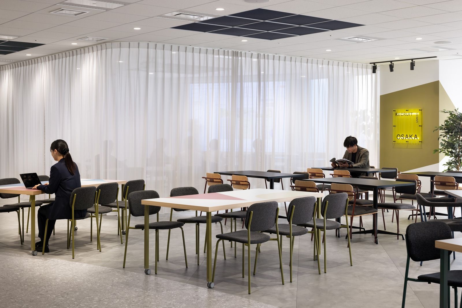 株式会社リクルート 梅田オフィスの写真 | TECTURE（テクチャー）