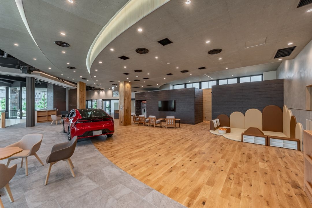 トヨタカローラ名古屋 千種都通店の写真 | TECTURE（テクチャー）
