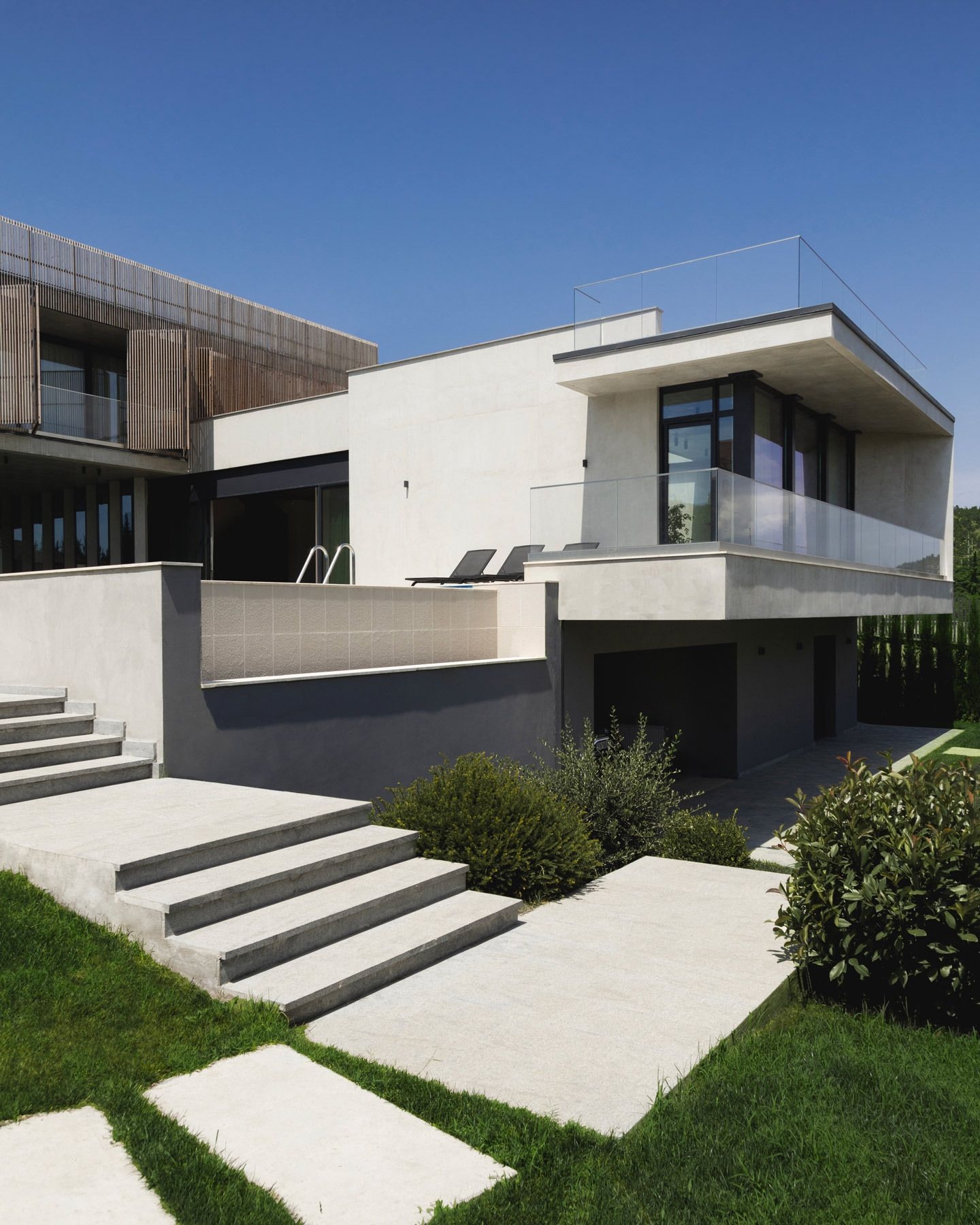 HOUSE AROUND THE TREEの写真 | TECTURE（テクチャー）