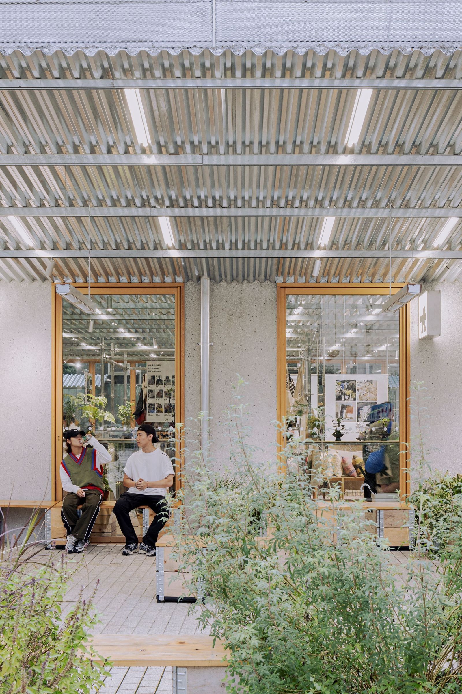 coffea SHED Columbia Circle Storeの写真 | TECTURE（テクチャー）