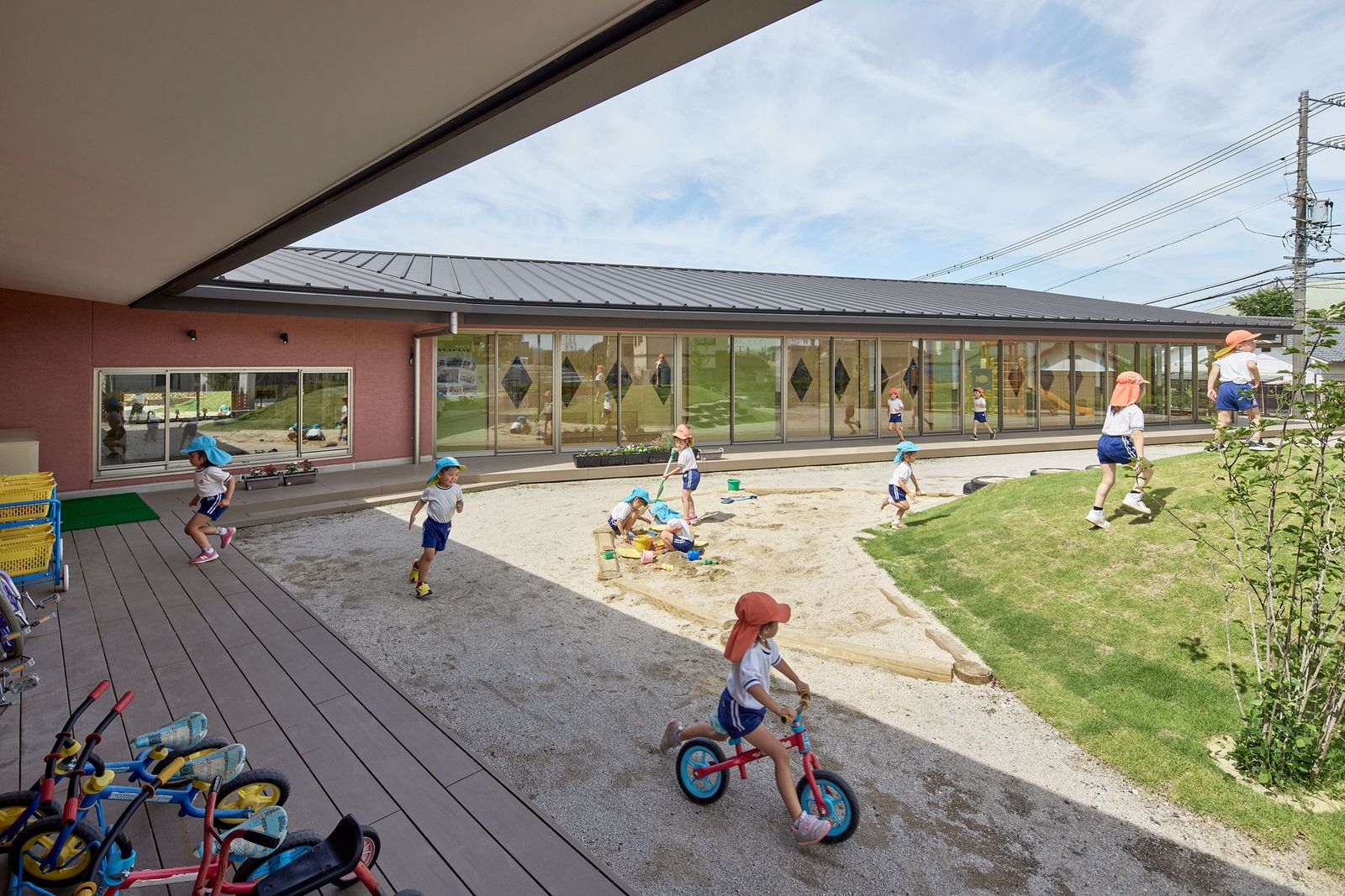 育みの丘 紡ぎの学舎の写真 | TECTURE（テクチャー）