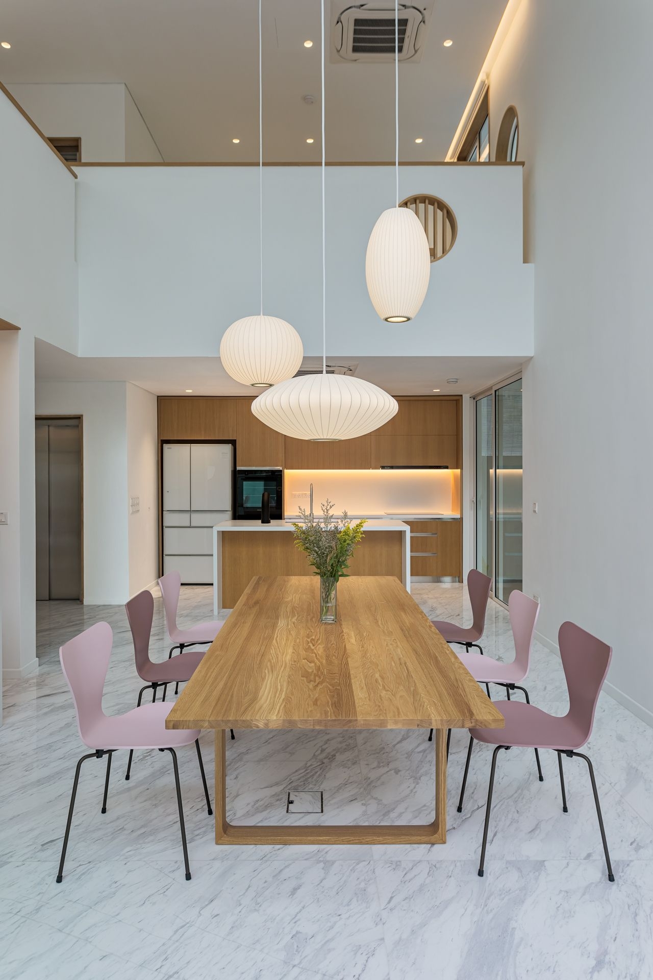 White cube on the Red Mountainの写真 | TECTURE（テクチャー）