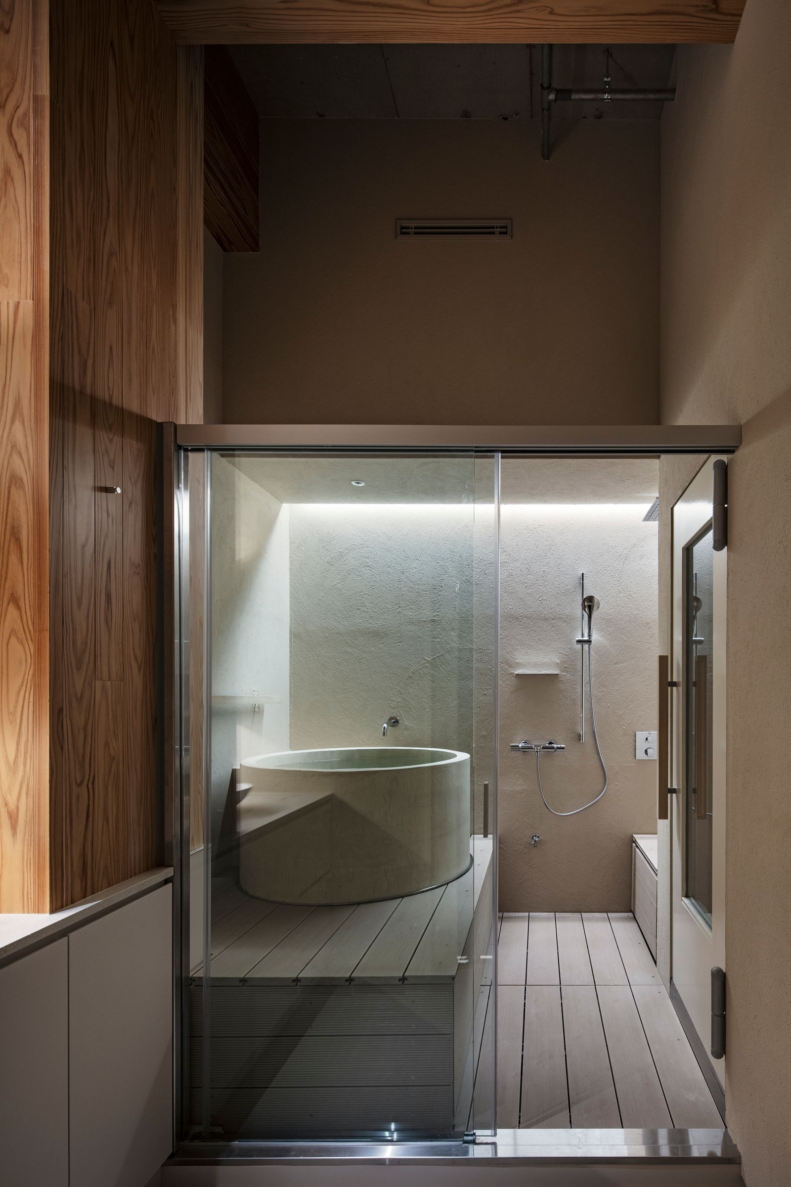 銀座髙木ビル SALON 91°の写真 | TECTURE（テクチャー）