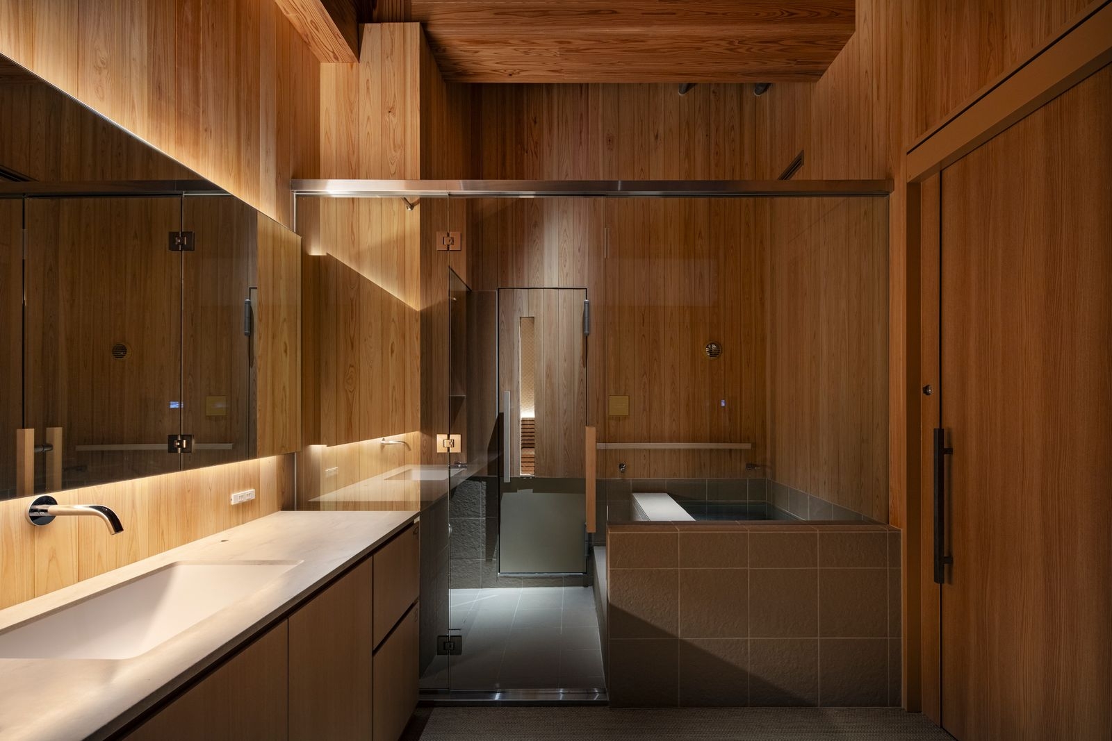 銀座髙木ビル SALON 91°の写真 | TECTURE（テクチャー）