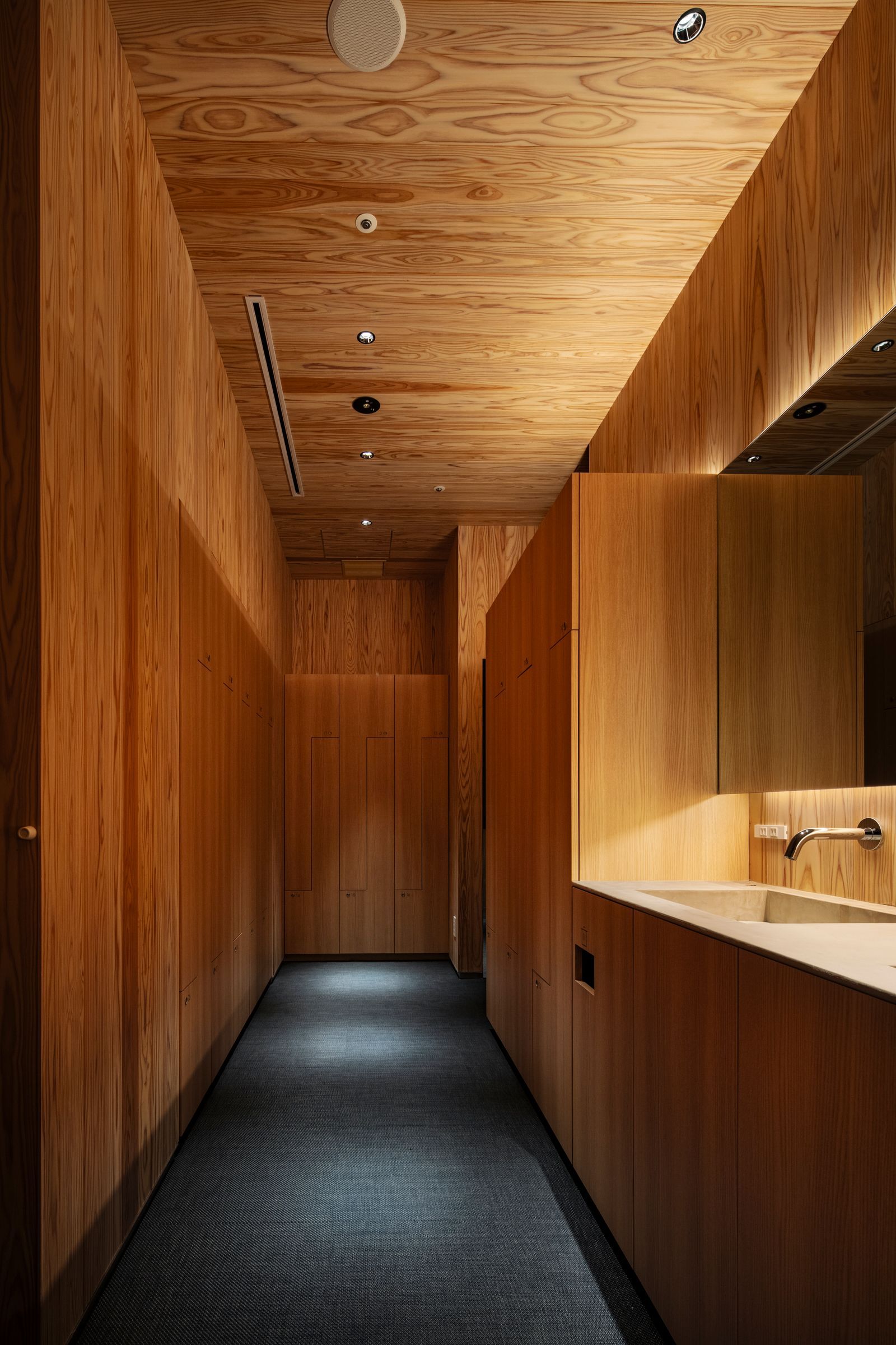 銀座髙木ビル SALON 91°の写真 | TECTURE（テクチャー）