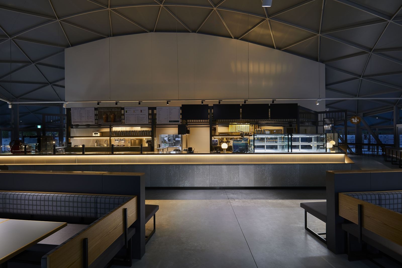 TALKS cafe & bar（トークス カフェアンドバル）の写真 | TECTURE（テクチャー）