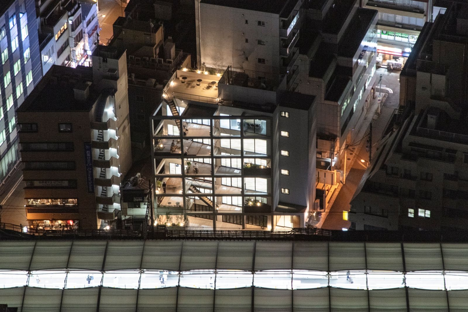 水道橋のオフィスビルの写真 | TECTURE（テクチャー）