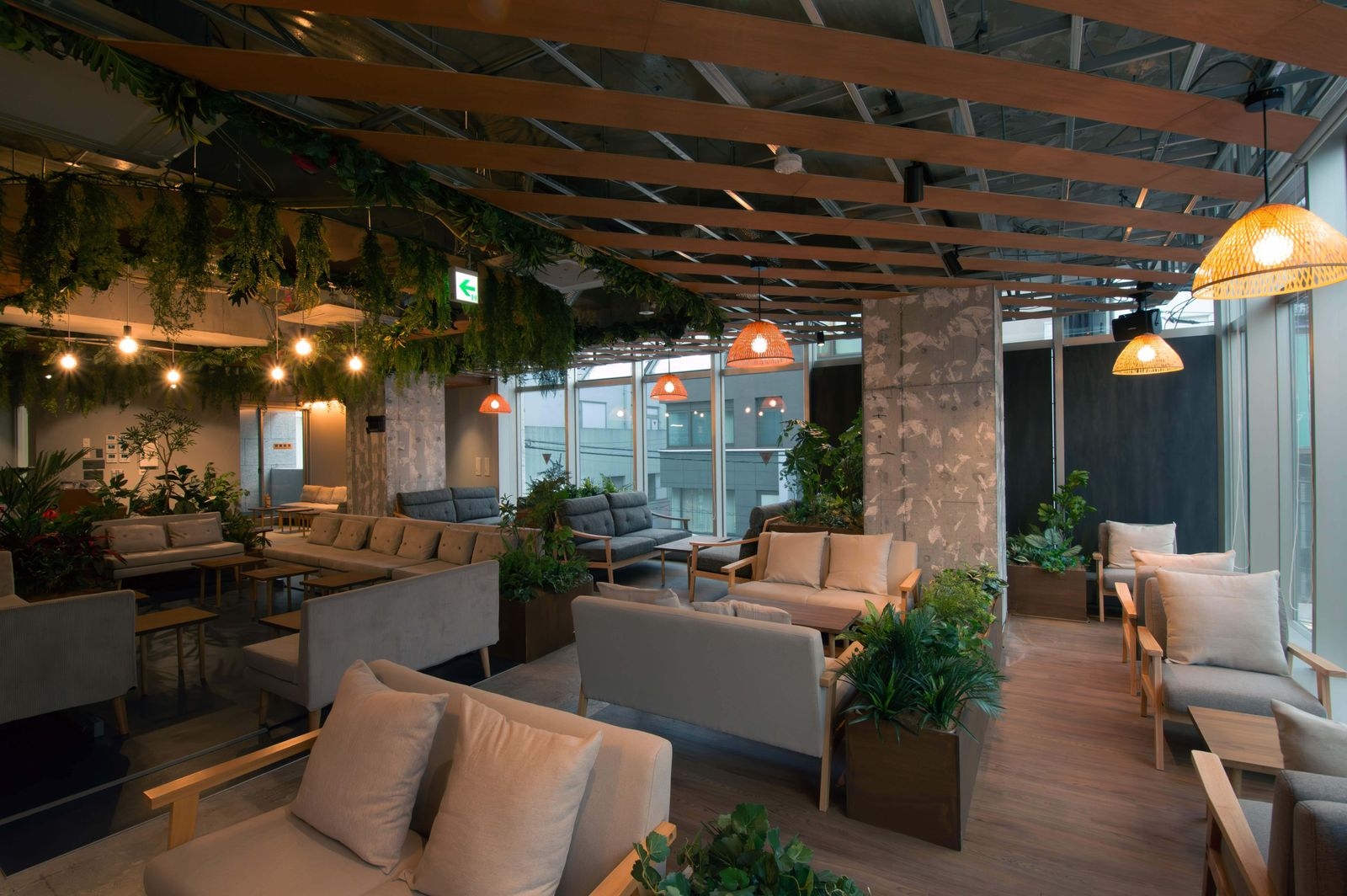 C.STAND町田店の写真 | TECTURE（テクチャー）