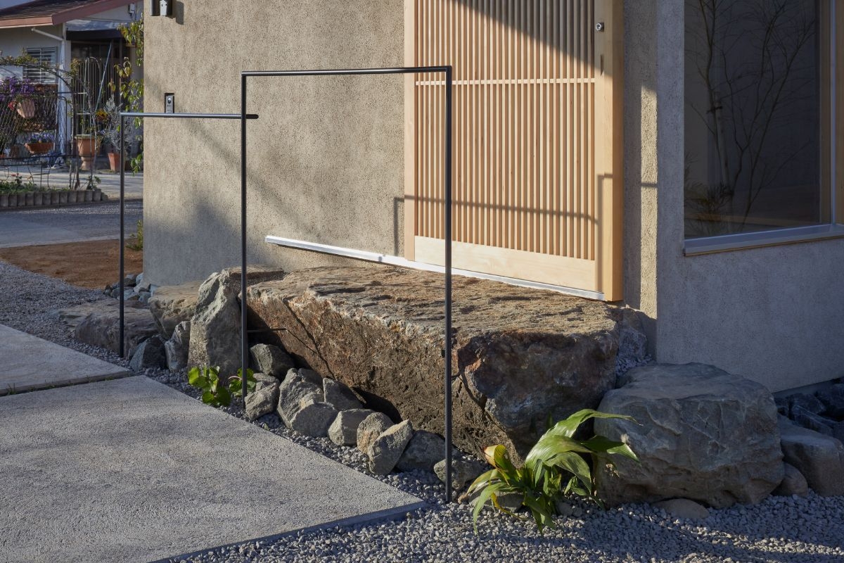 「木漏れ日の家」～道沿いに計画された平屋～の写真 | TECTURE（テクチャー）