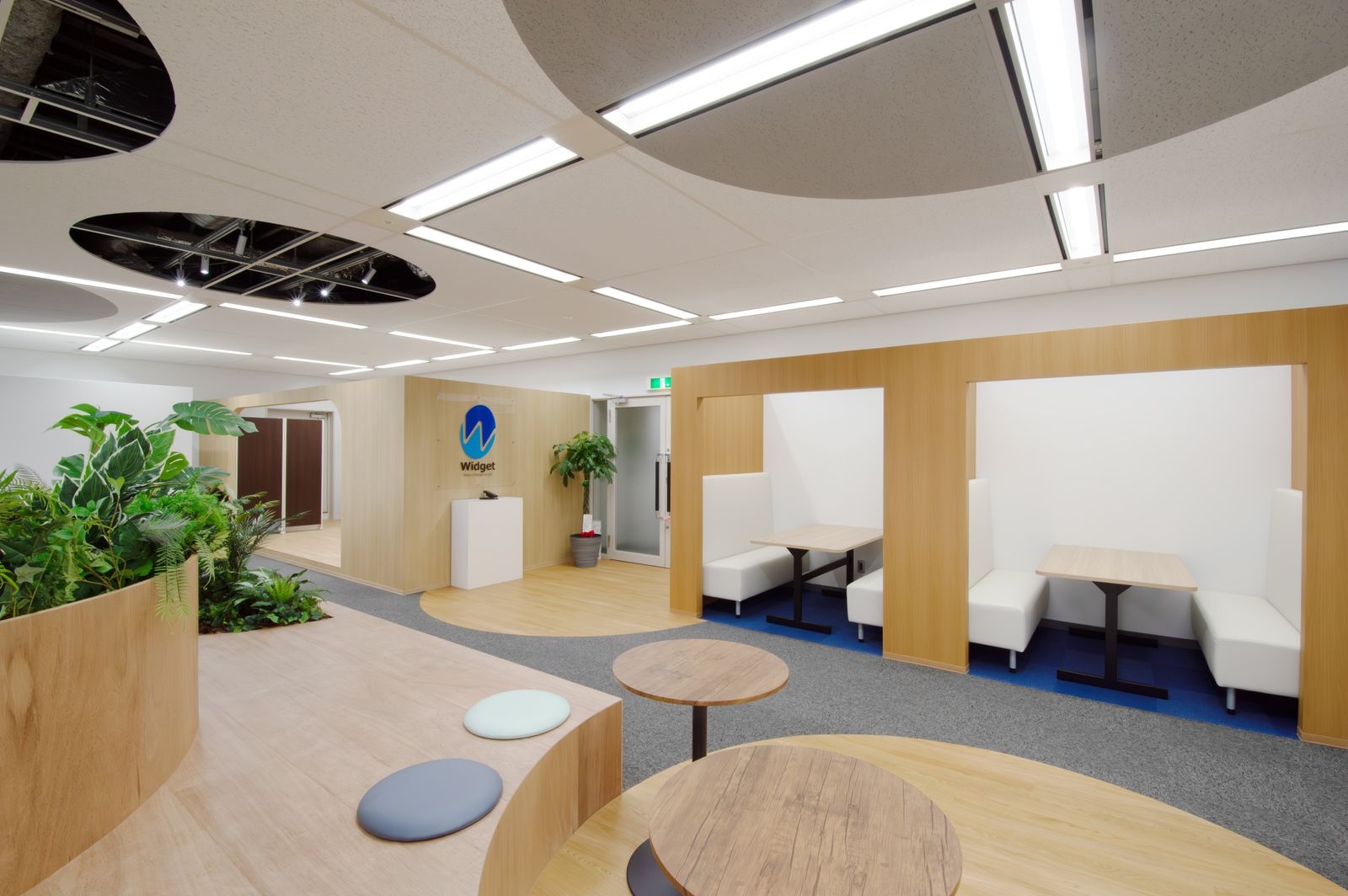 ステップラウンジのあるオフィスの写真 | TECTURE（テクチャー）