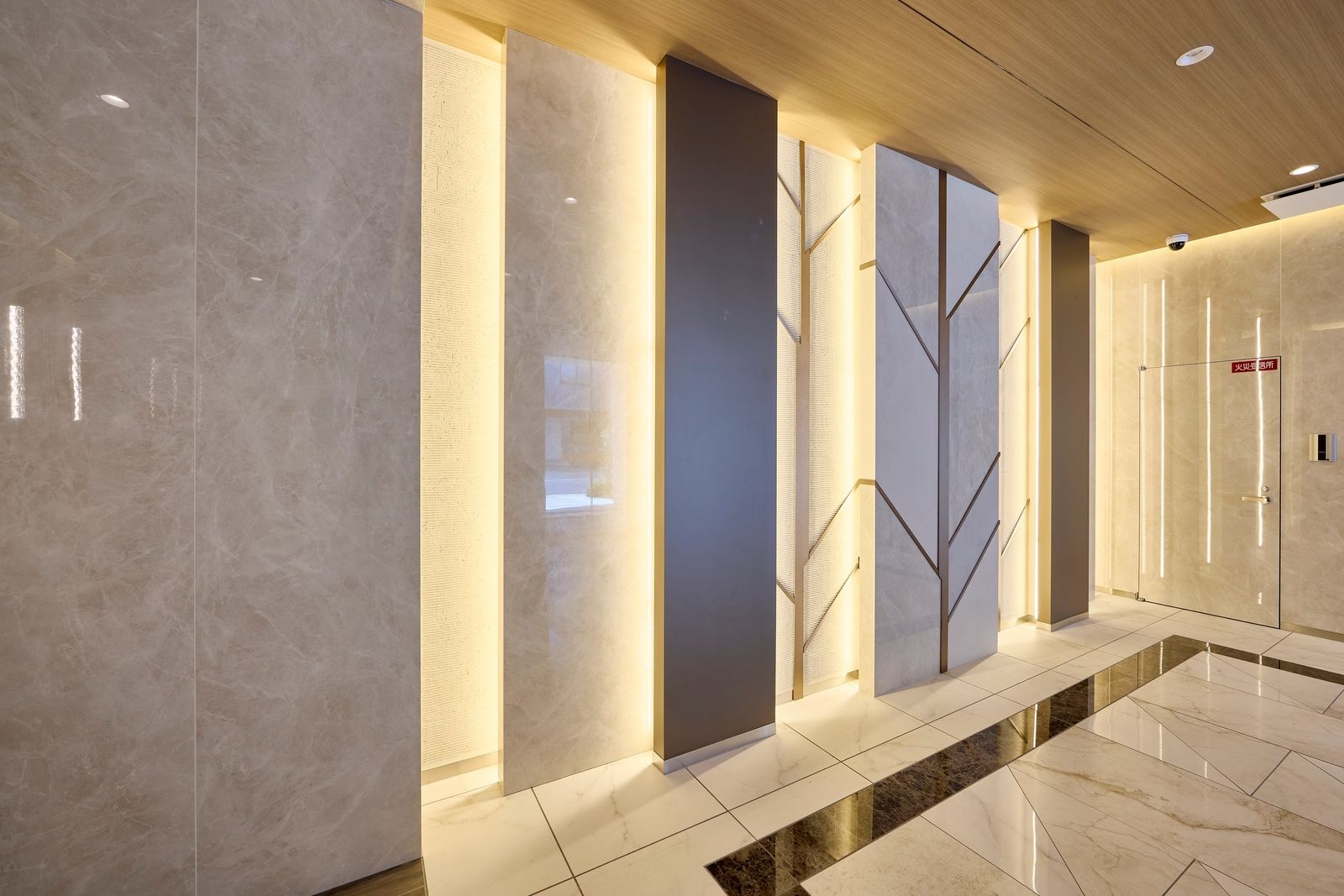 ラミナムジャパン/大判セラミックタイルのマンションエントランス・外壁事例 | TECTURE（テクチャー）