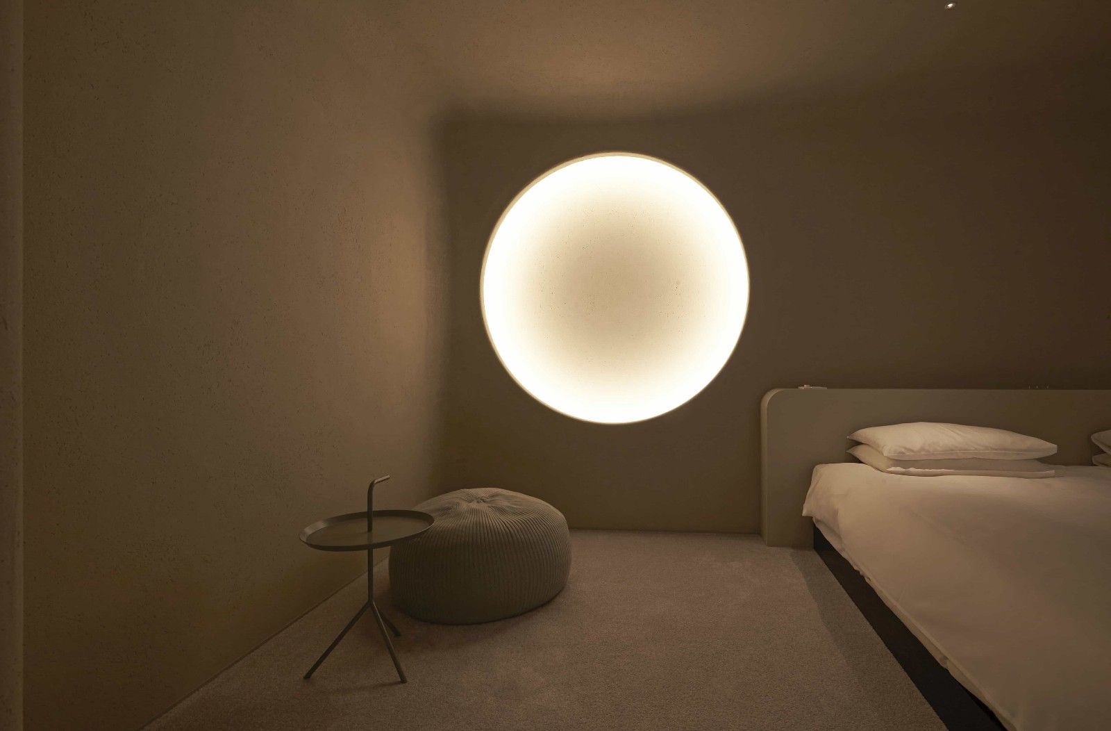 ホテル・ザ・スクリーン「Moon Phases」 の写真 | TECTURE（テクチャー）