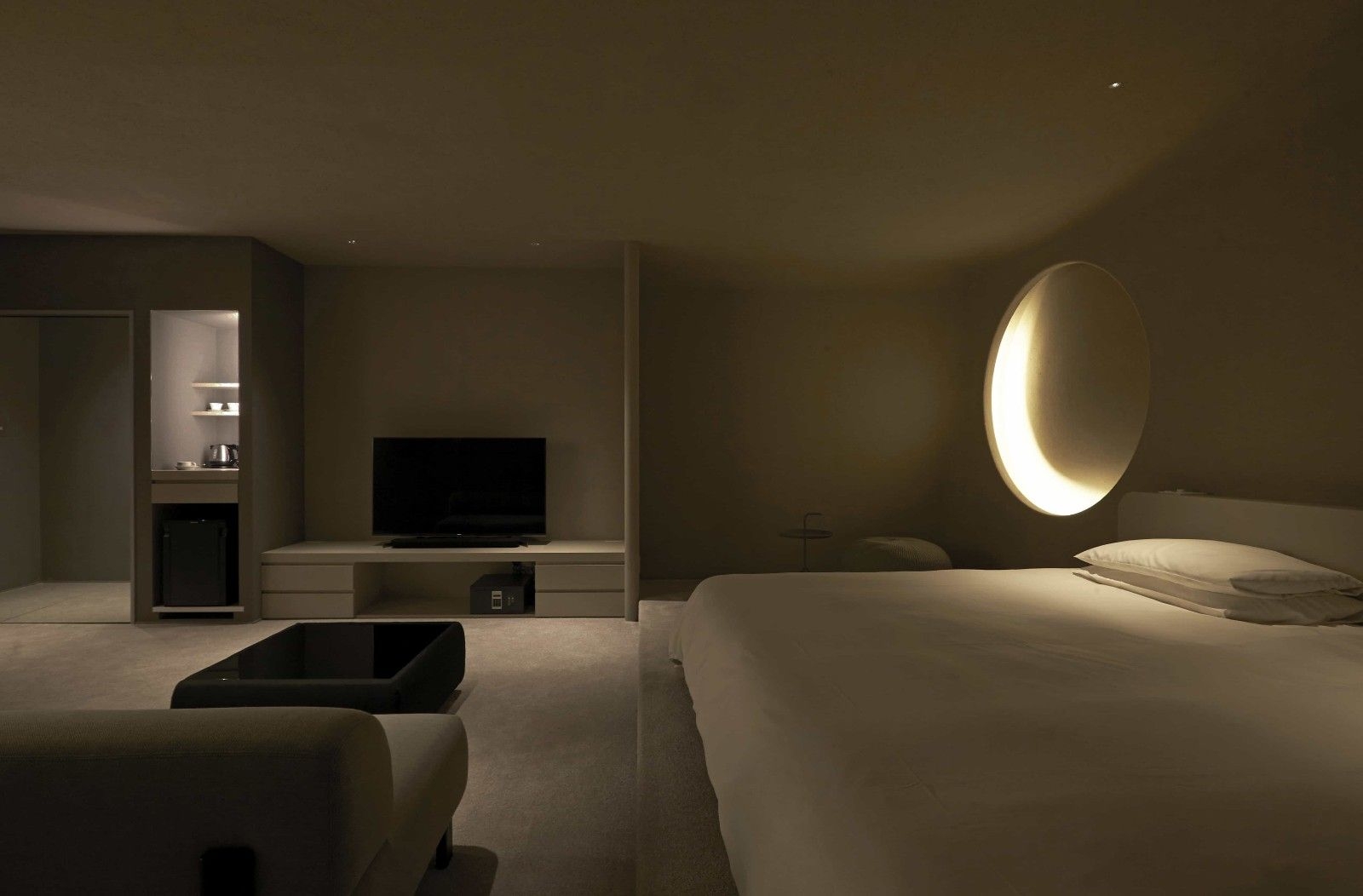 ホテル・ザ・スクリーン「Moon Phases」 の写真 | TECTURE（テクチャー）