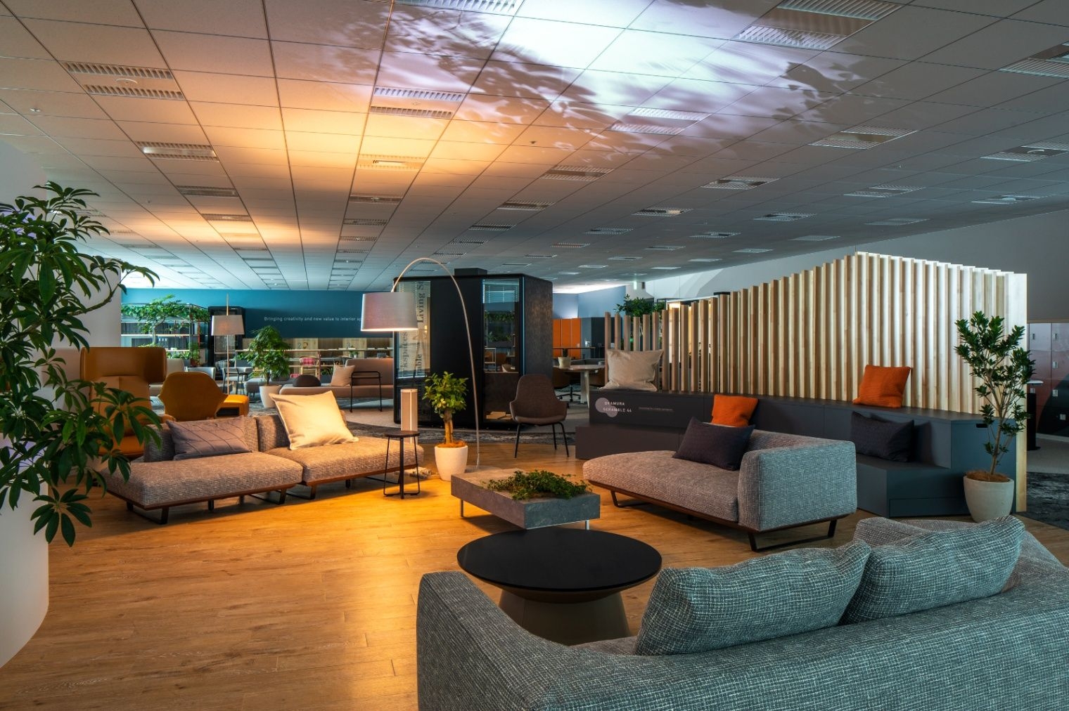 オカムラ 渋谷CO-EN(交縁)ラボの写真 | TECTURE（テクチャー）