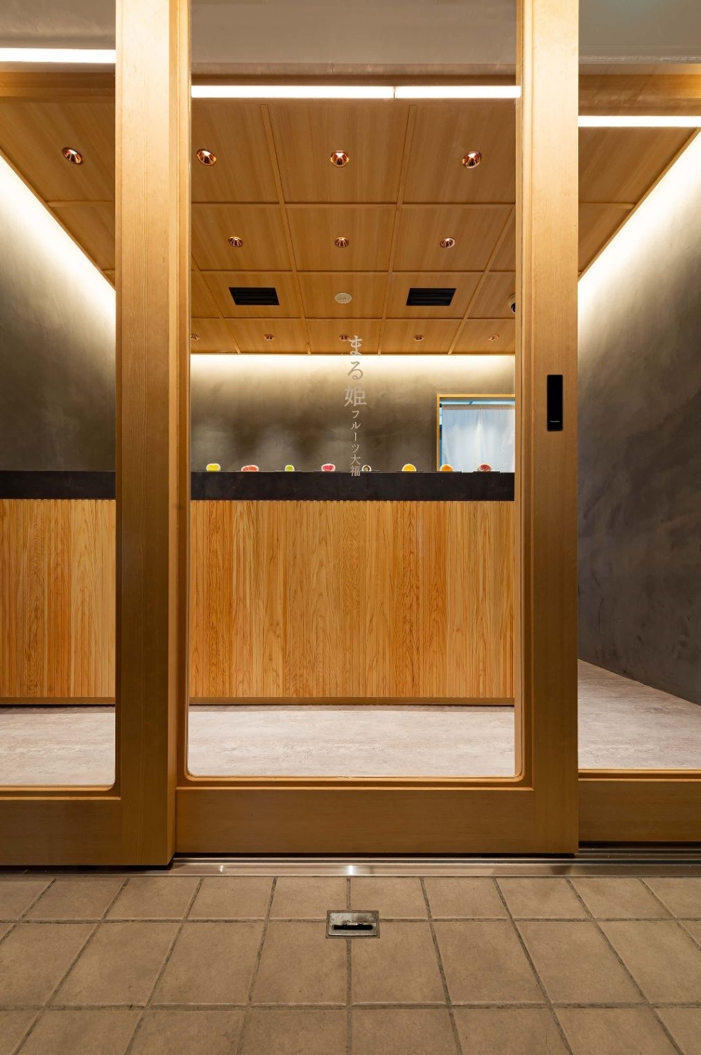 フルーツ大福 まる姫_京都四条烏丸店の写真 | TECTURE（テクチャー）