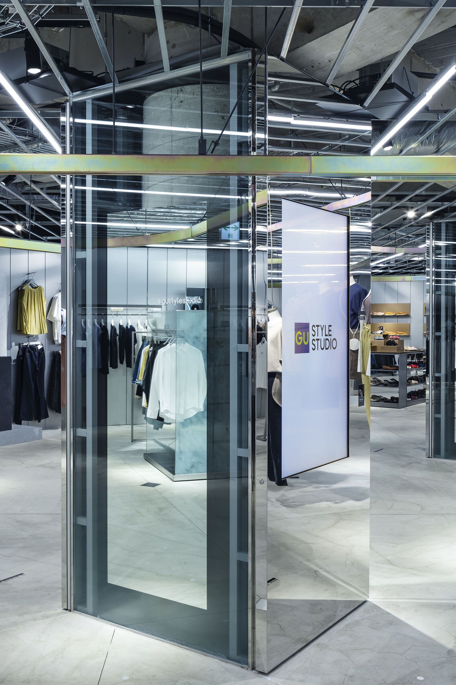 GU原宿の写真 | TECTURE（テクチャー）