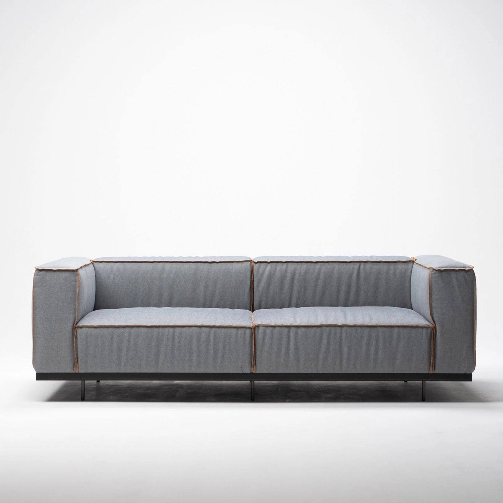 HEATH TWO SEAT SOFA | TECTURE（テクチャー）